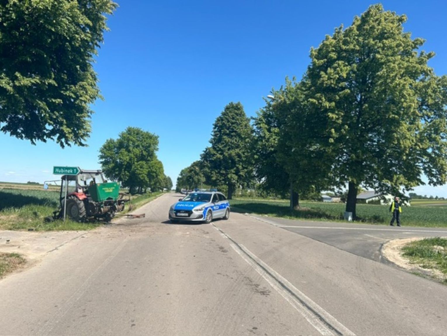 30-letnia kierująca ciągnikiem nie ustąpiła pierwszeństwa BMW. Doszło ...