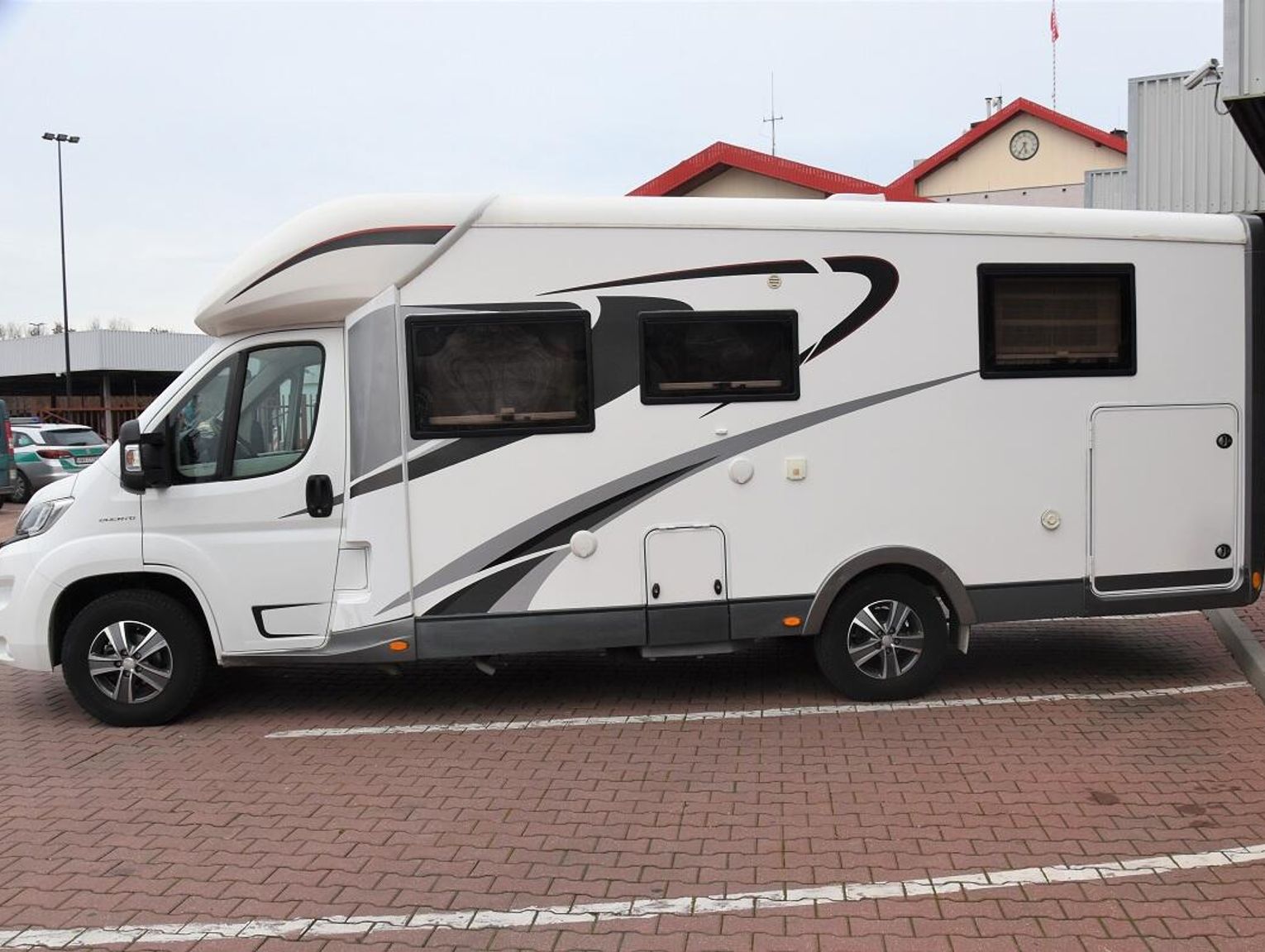 Litwin próbował wyjechać na Białoruś kradzionym kamperem o wartości ...