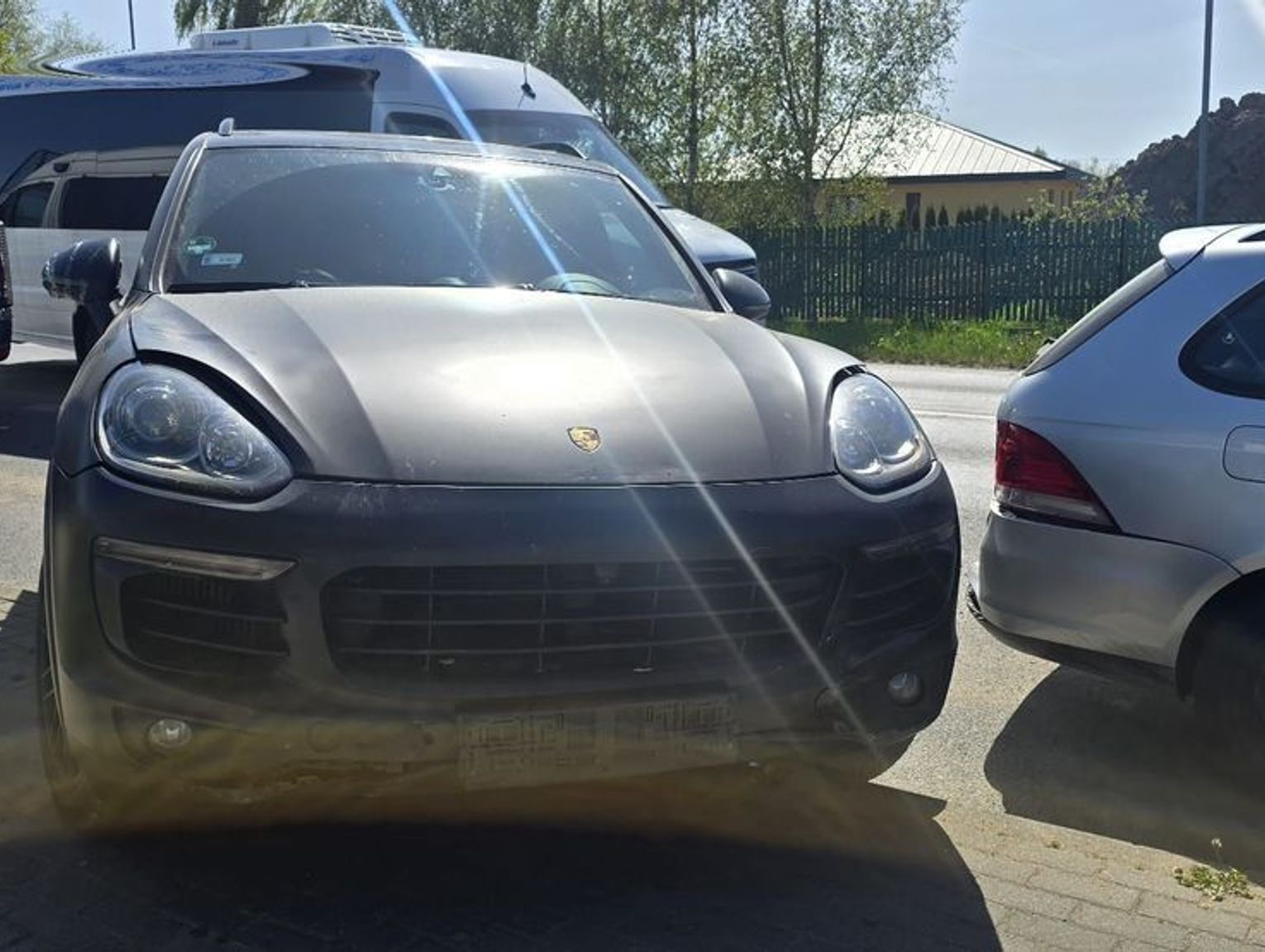 Pijana kobieta w porsche doprowadziła do zderzenia trzech aut. W środku ...