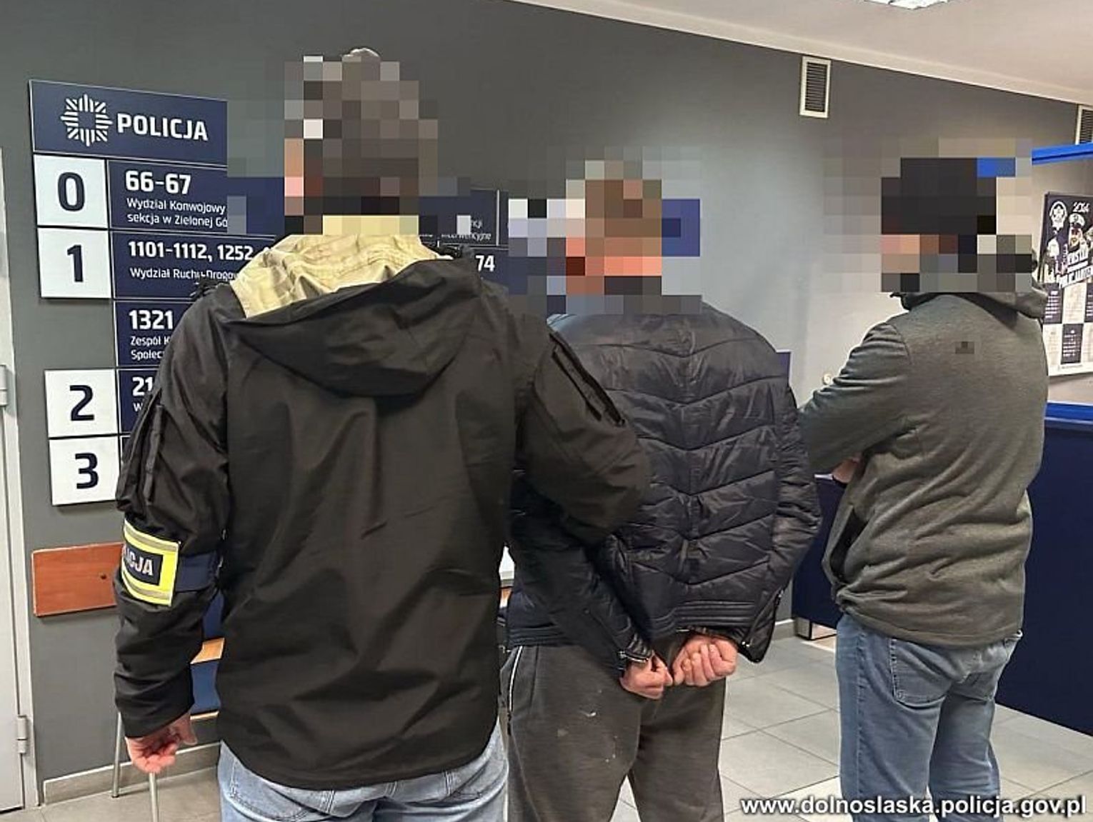Poszukiwany gangster zatrzymany po pięciu latach ukrywania się. Łowcy ...