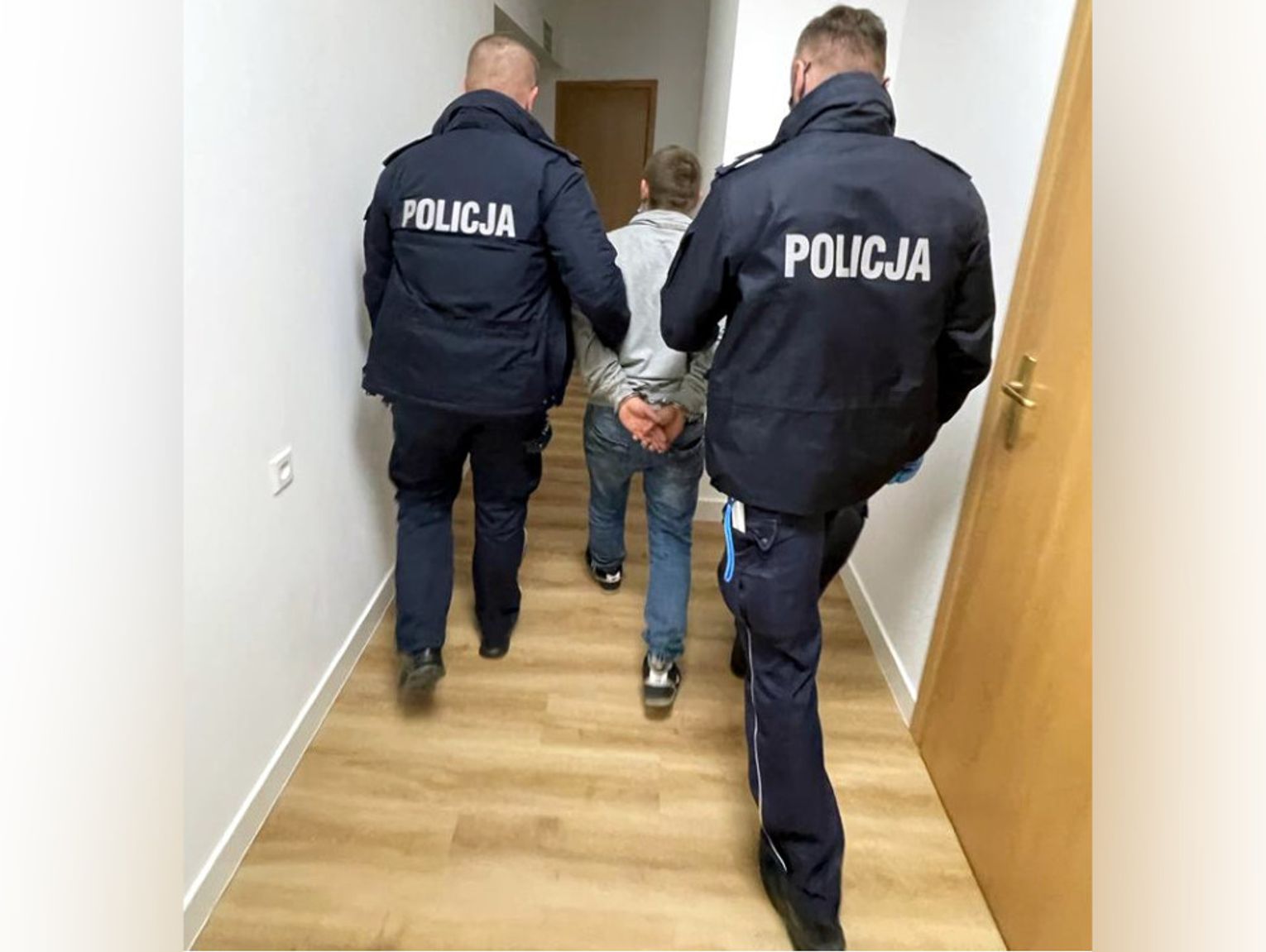 Poszukiwany przez Interpol Ukrainiec zatrzymany w Warszawie. Po pijaku ... Poszukiwany przez Interpol Ukrainiec zatrzymany w Warszawie. Po pijaku ...