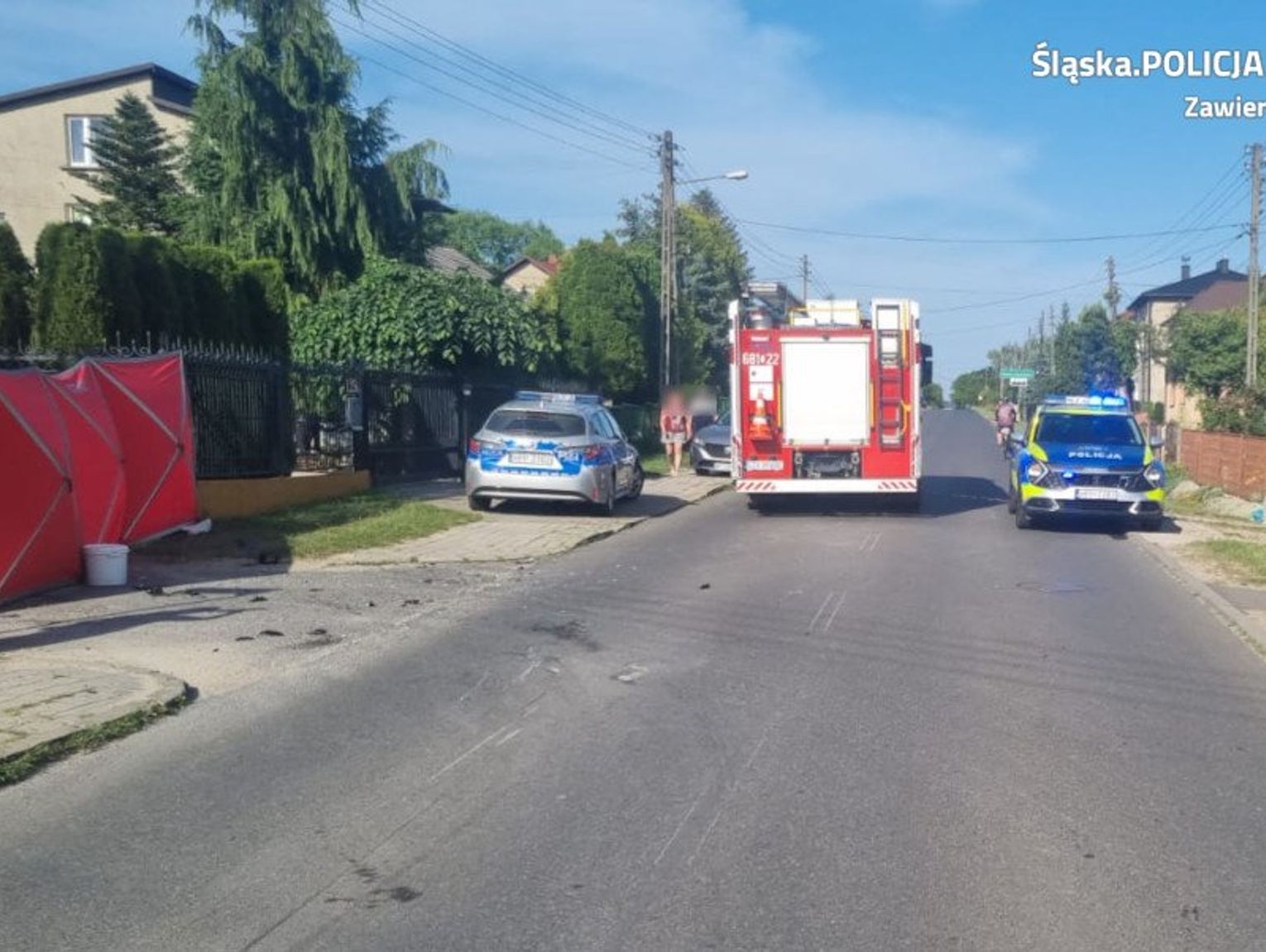 Śmiertelny wypadek motocyklisty. Honda uderzył w bok samochodu osobowego